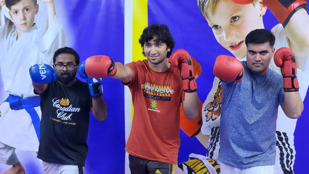 Basic Cross Punching in Kickboxing Mastering the Fundamentals | Fit Box ...